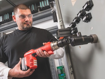 Knockout Set Ridgid 17507 1-Inch Knockout Punch - Precision 3-Point ...
